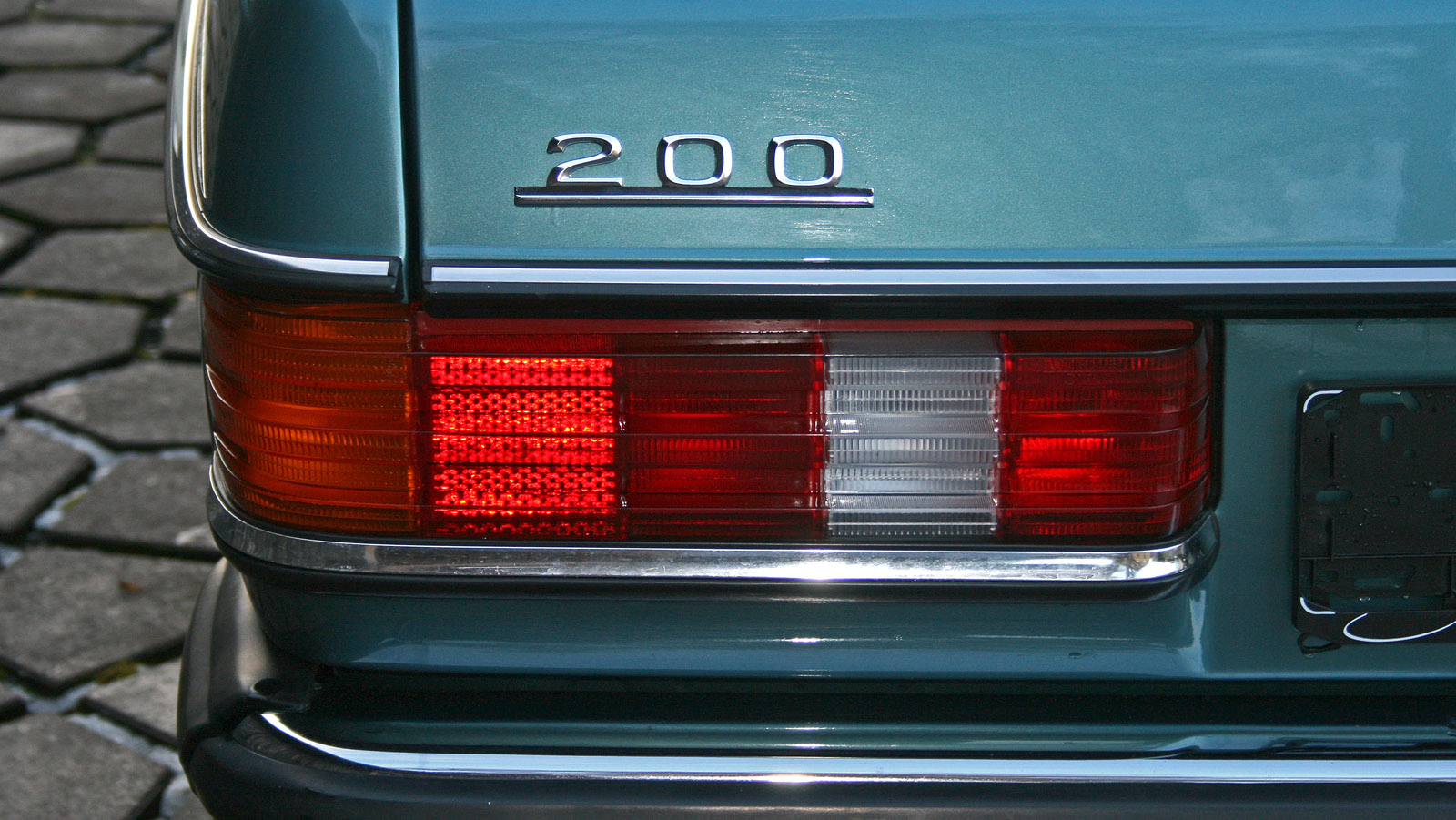 Mercedes Benz W123 Farben: 877 Petrol Metallic! - Sternwarter